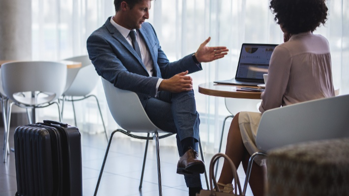 Hoteling at your workplace? How to boost the office experience